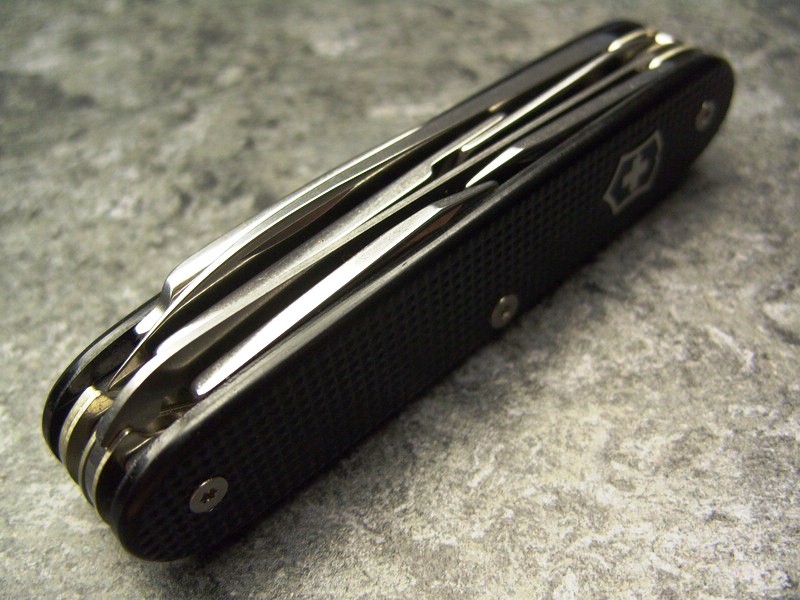 SAK-Mod: Black Alox Farmer plus Schere | Chris Custom Works