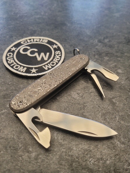 Chris Custom Works | SAK-Customs, knives & product photography | Seite 2